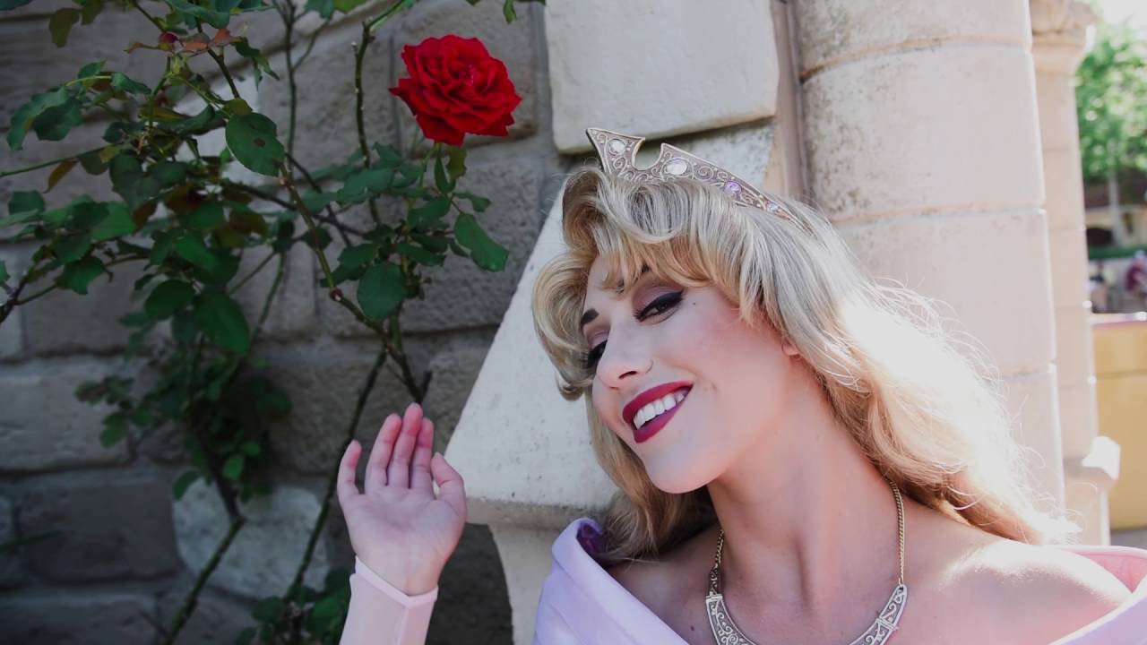 Meet and Greet with Princess Aurora - YouTube