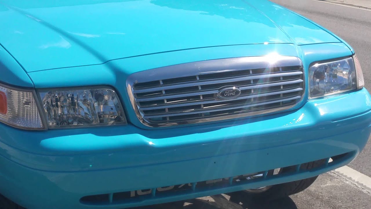 Baby pearl blue crown victoria sitting on 28' - YouTube