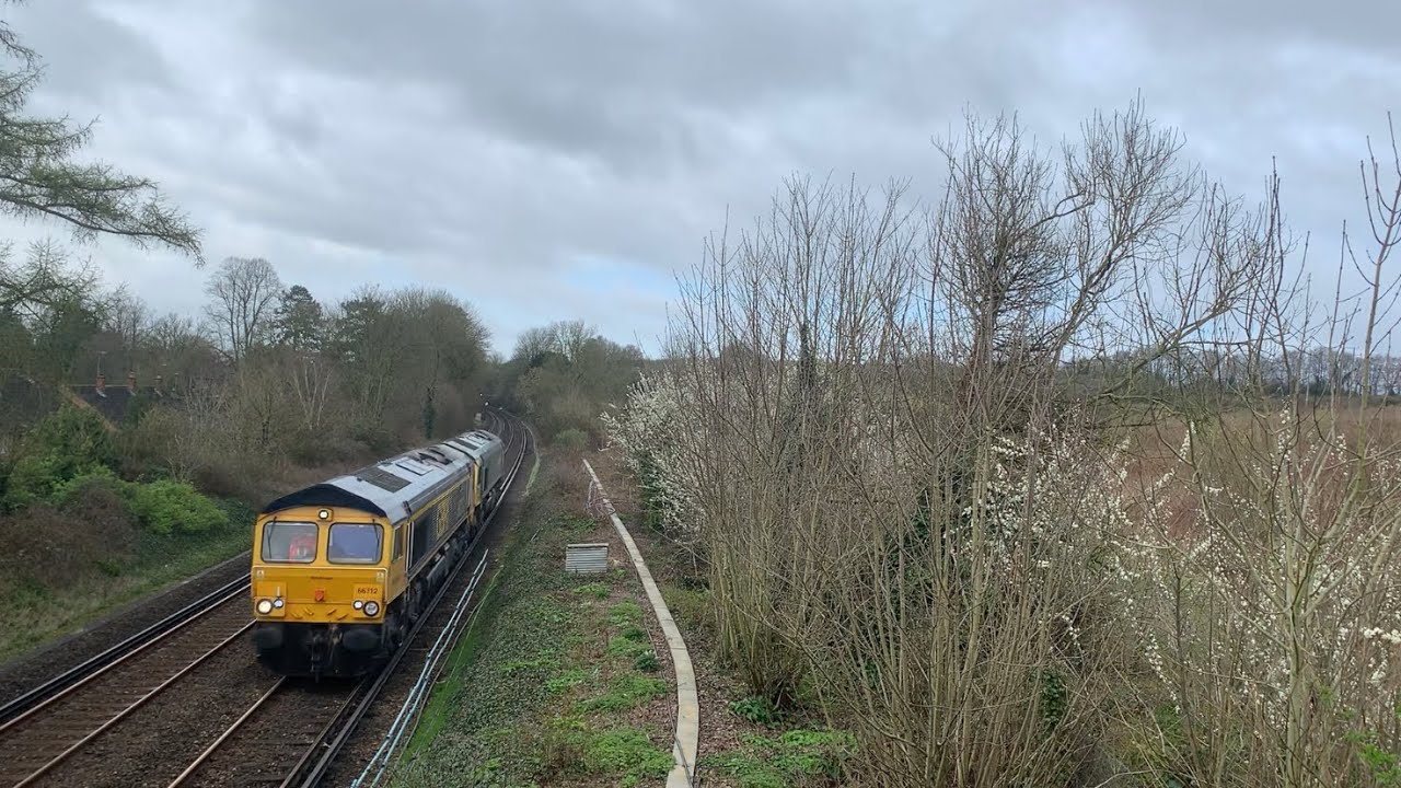 Class 66 | 66712 'Peterborough PSB' + 66505 | GB Railfreight ...