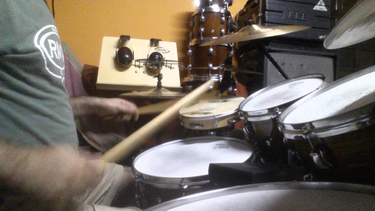 Samba groove with cowbell and pandeiro - Nelsinho Gomes - YouTube