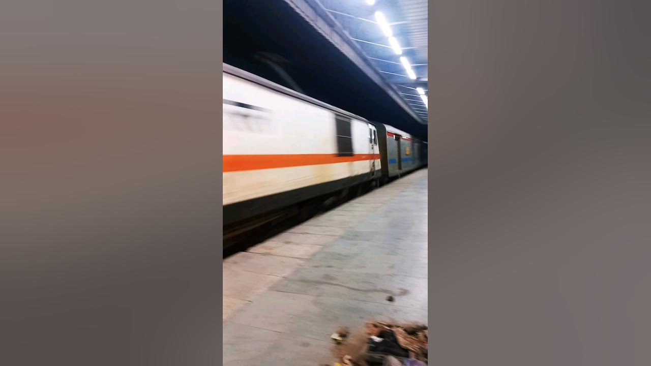 Shatabdi SF express #skip Anand vihar #train #instagram#video#india #trending - YouTube