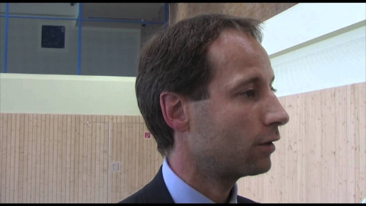 Dr. Axel Schweitzer vor dem fünften Finale in Bamberg - YouTube