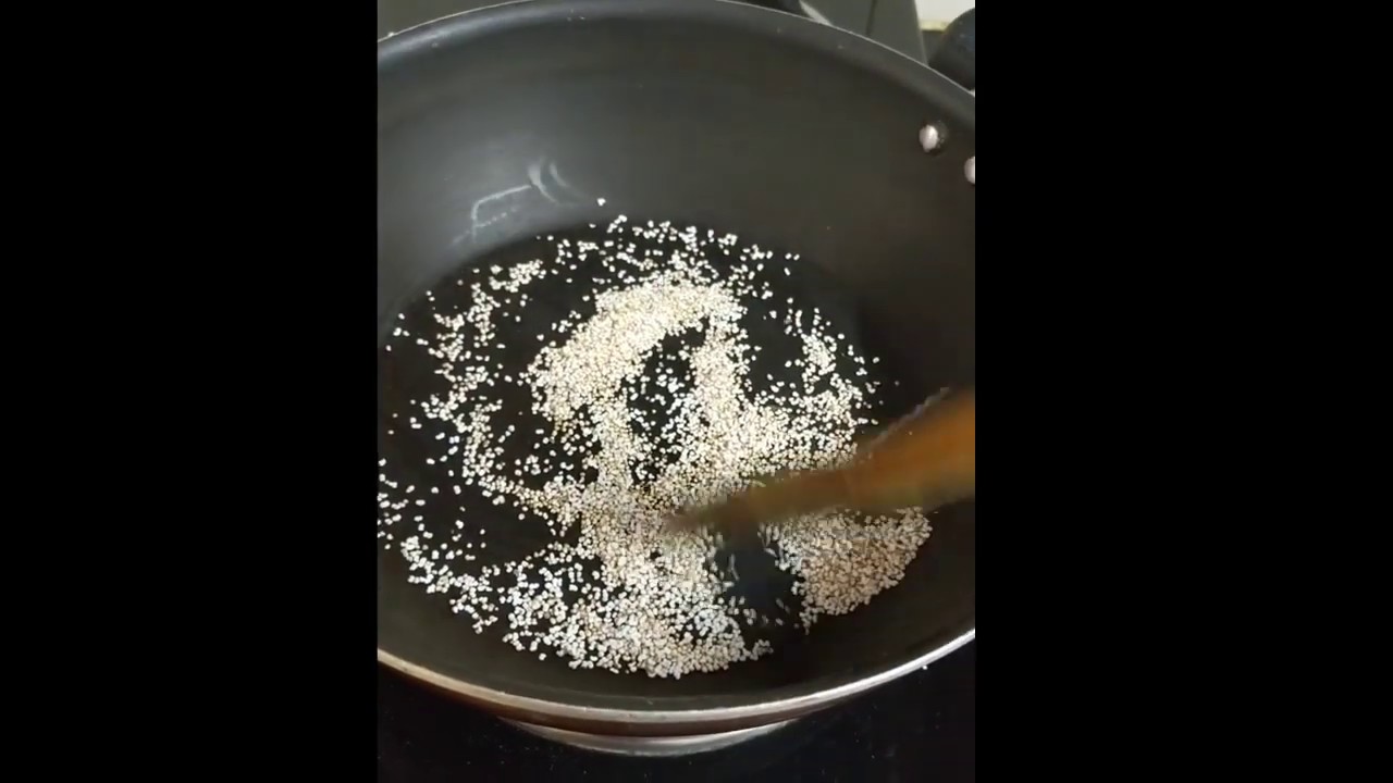 How to Pop Amaranth Seeds - YouTube