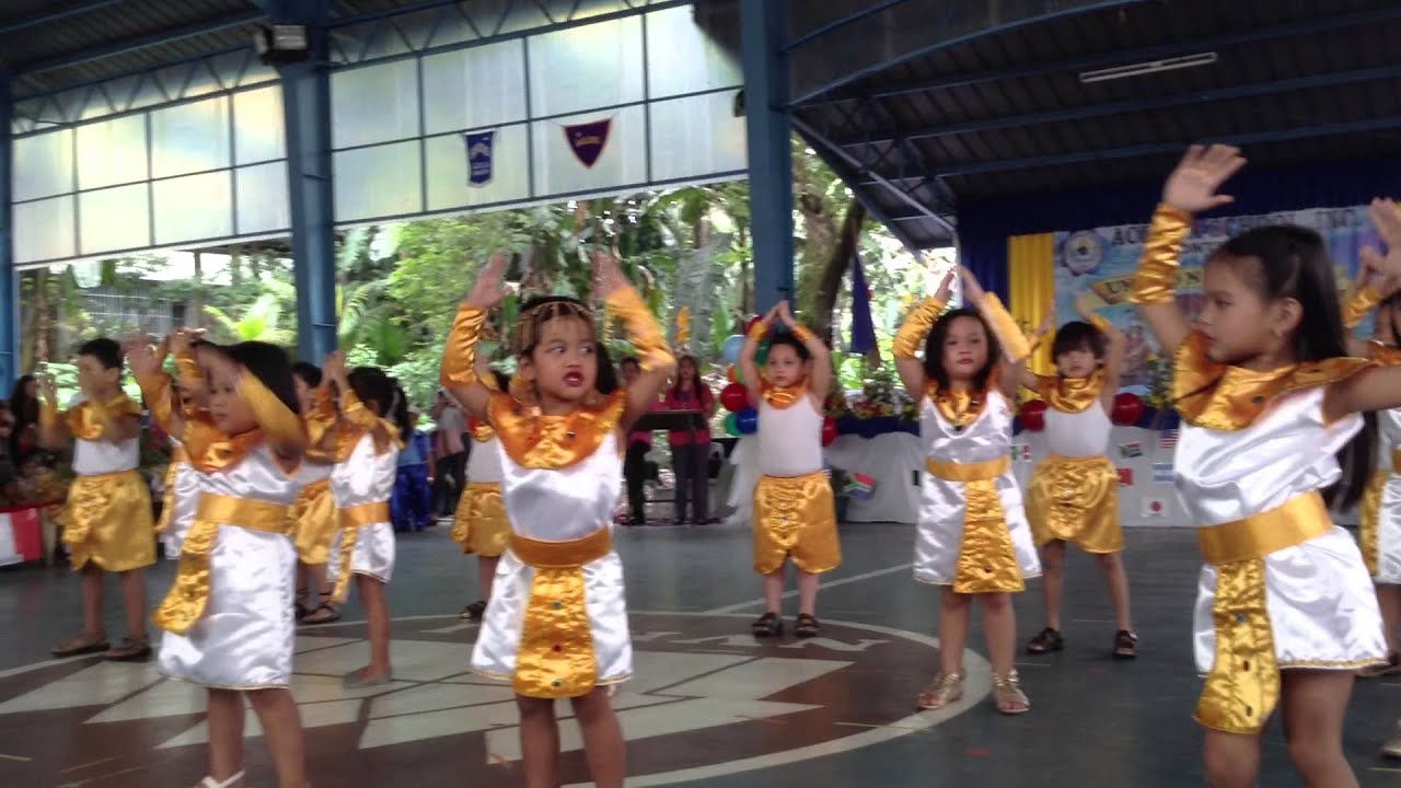 Rhoswen Egyptian Dance in Acelina School Montessori - YouTube