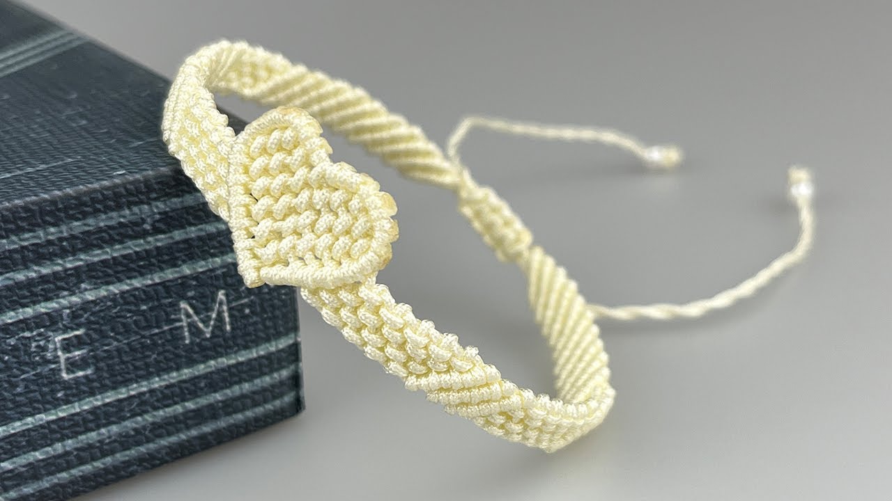 DIY heart macrame bracelet with double half hitch knot | Easy macrame bracelet for beginners ...