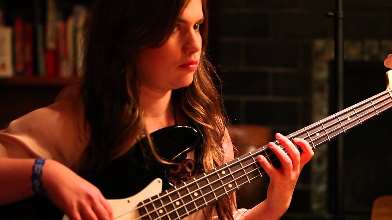 Rökkuró - Svanur (Live on KEXP) - YouTube