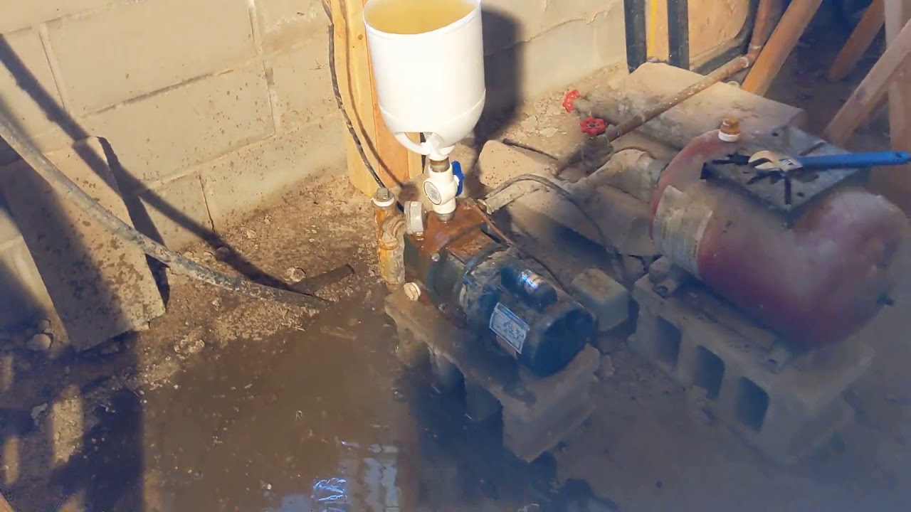 How to prime cabin jet pump, the easy way - YouTube