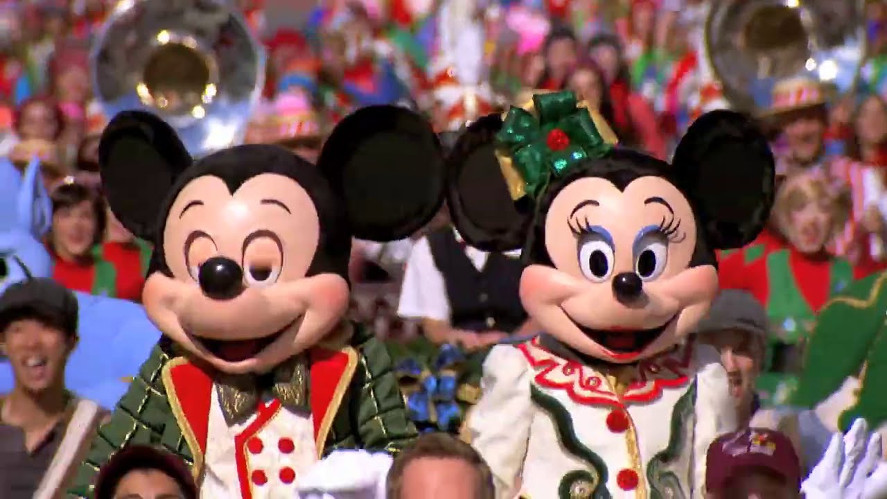 Disney Parks Frozen Christmas Parade - YouTube