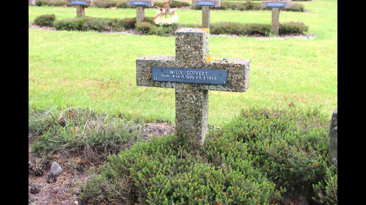 Duitse Oorlogsbegraafplaats Lommel German War Cemetery Lommel Belgium ...