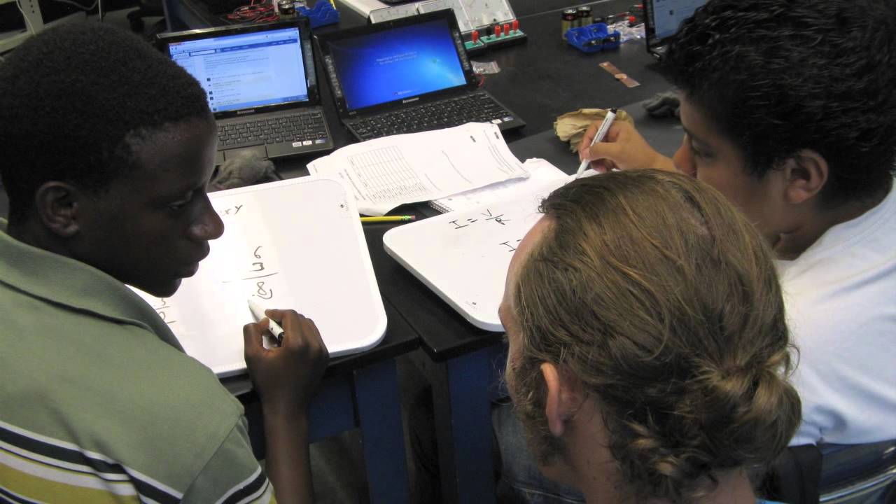 LISC San Diego: King Chavez STEaM Program - YouTube