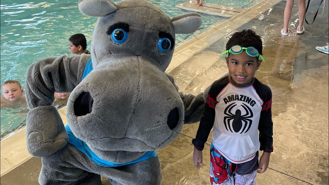 Fun time at miller swim school - YouTube