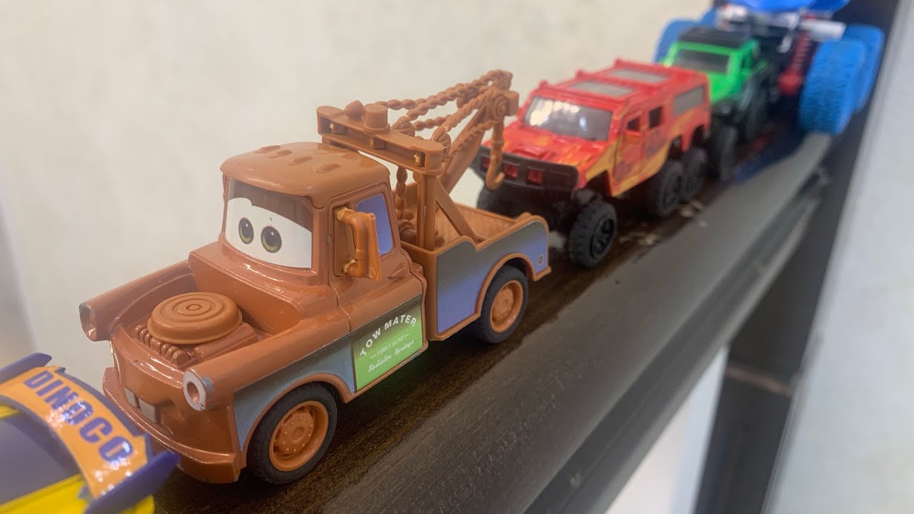 Diecast cars Driving and Review in Hands Lightning Mcgueens Tow Mators ...