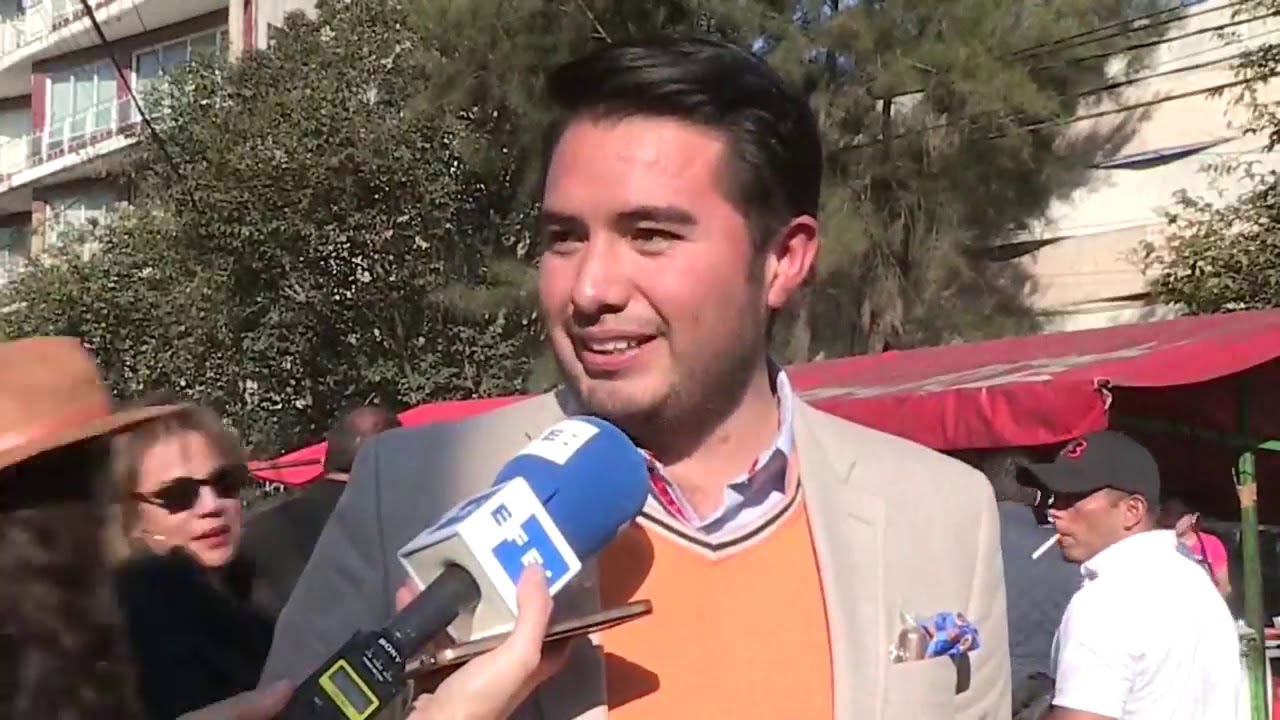 Emoci?n se apodera de los aficionados en corrida ben?fica liderada por Jos? Tom?s - YouTube