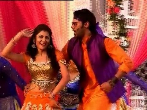 Kumkum Bhagya : Abhi and Pragya's HOLI SPECIAL