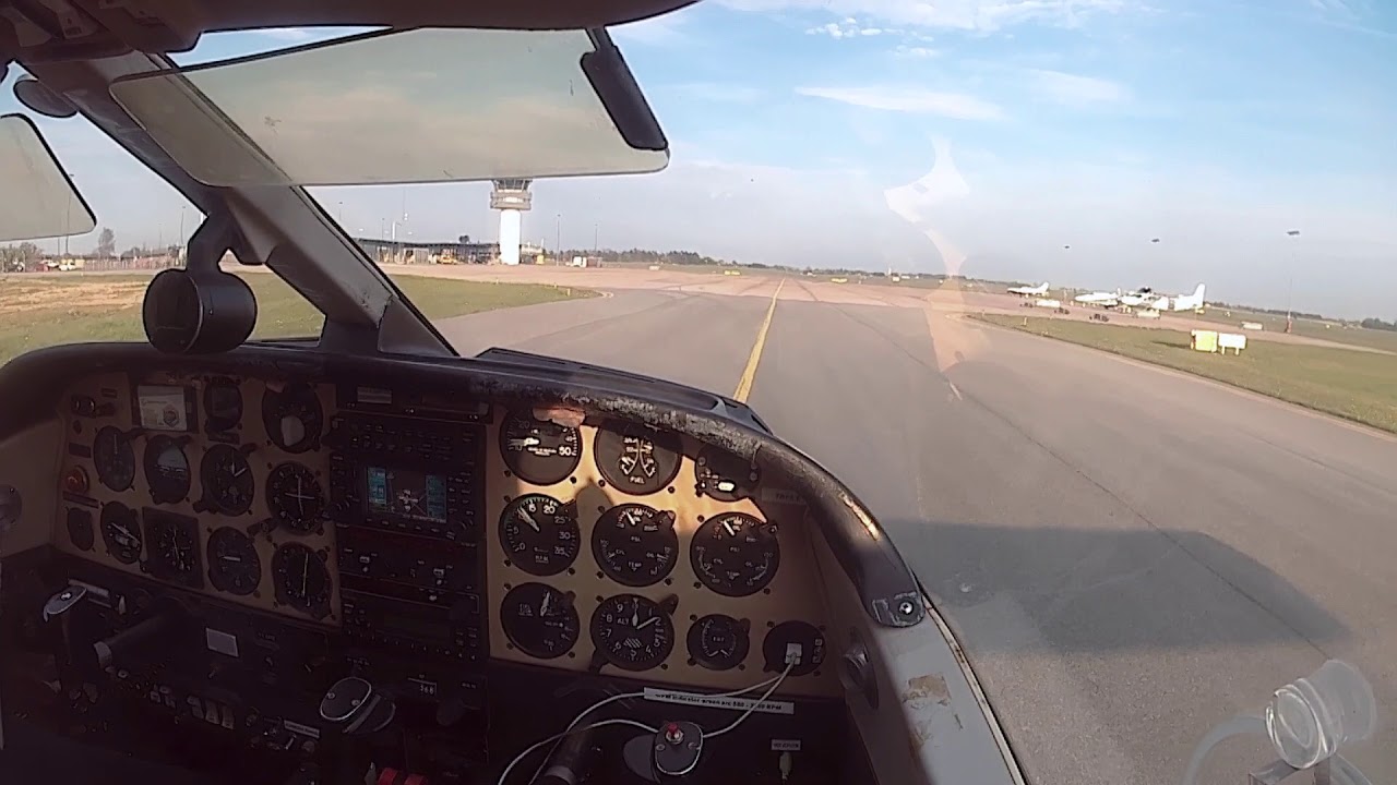 Partenavia P68 : Landing at Roskilde airport : EKRK : Denmark - YouTube