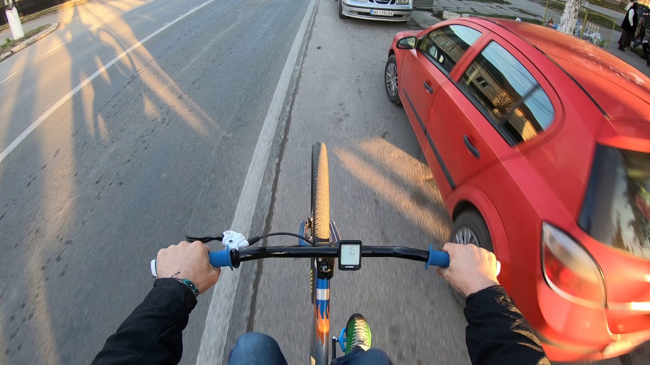 Wheelie for 2 miles on a Fixie - YouTube