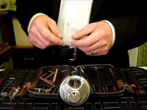 Single Pin Picking A Brinks Discus Padlock Tutorial In 16 Seconds www ...