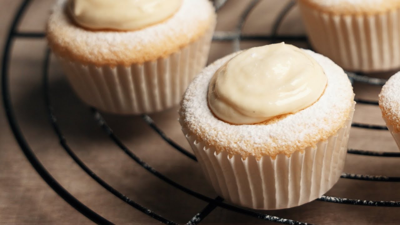 [ASMR] Airy and moist: Chiffon cupcakes recipe シフォンカップケーキレシピ - YouTube
