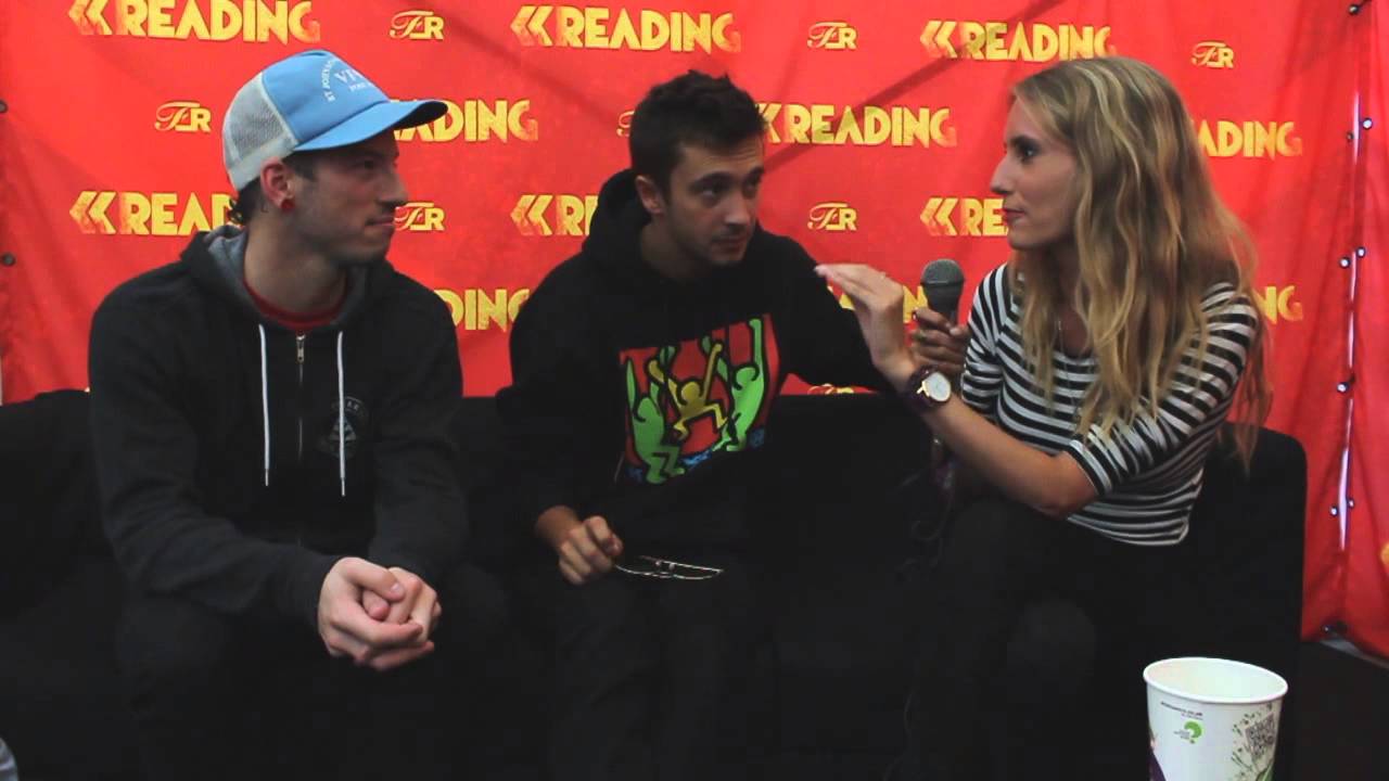 Twenty One Pilots Interview - Part 2 - Reading Festival 2013 - YouTube