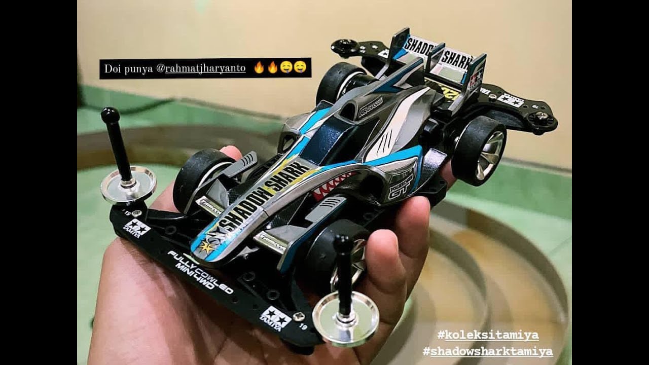 Tamiya AR Chassis Shadow Shark - YouTube
