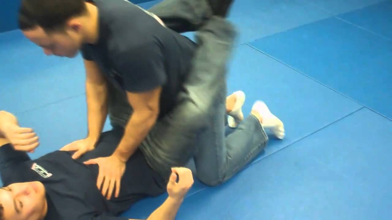 Knee Thru Pass by Jason Soares - FFA MMA Technique - YouTube