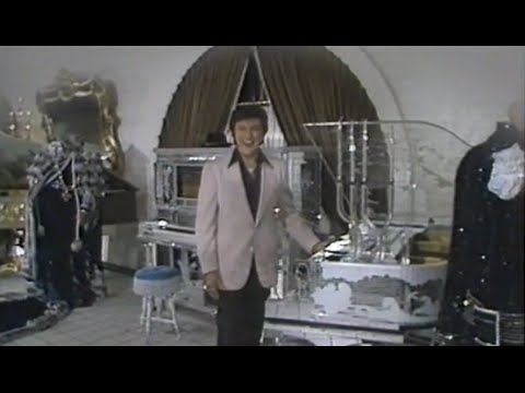 Liberace Museum and Dancing - YouTube