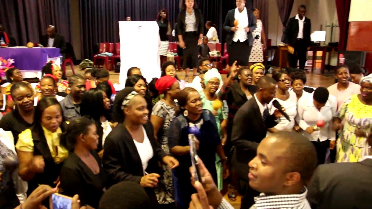 Baba ndiyambutsei rwizi RRW with vocalist Mr Gombakomba - YouTube