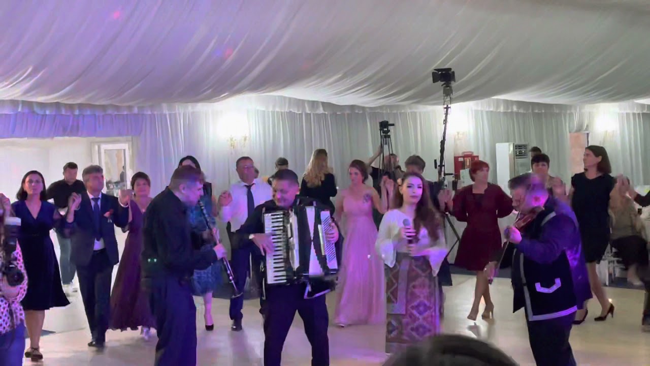 Formație nunta - Andrei Racu Band _ Colaj hore de. Joc - YouTube