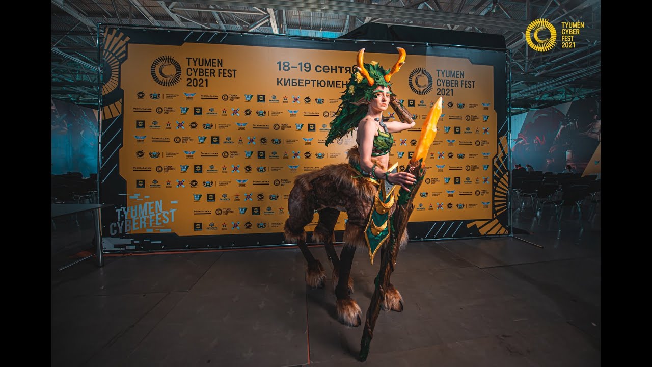 Lunara heroes of the storm cosplay - YouTube