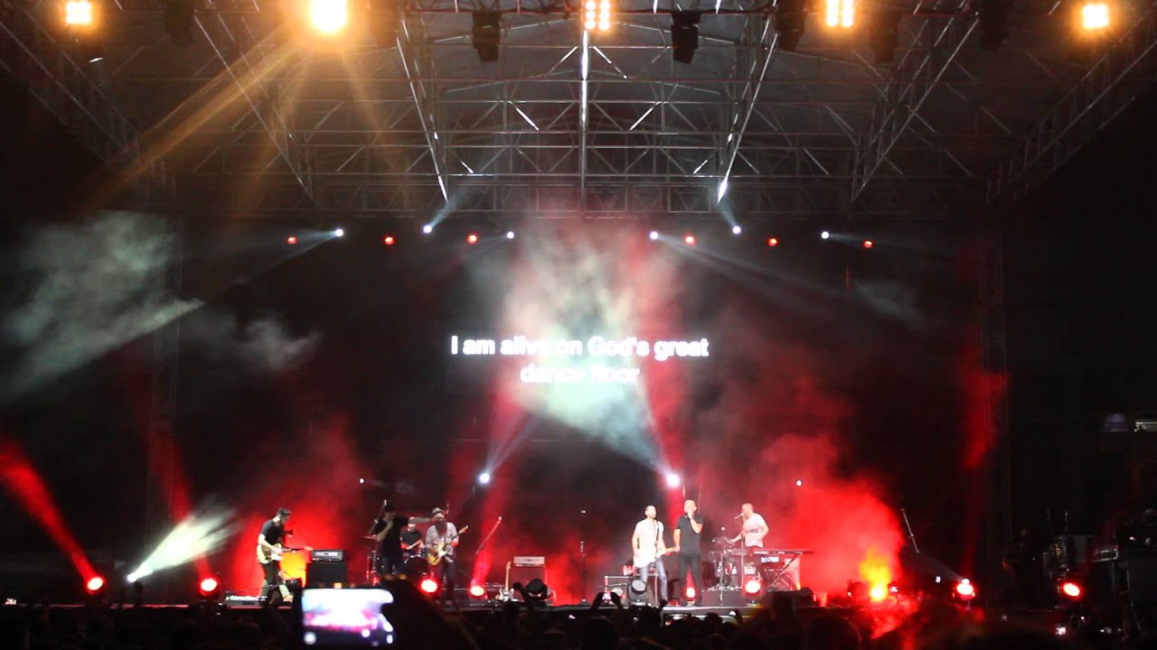 Chris Tomlin Gods Great Dance Floor Passion Hyderabad 2014 Youtube