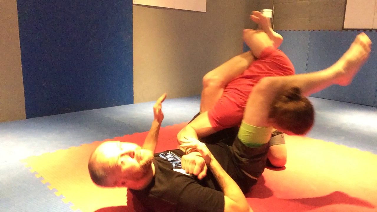 Leg Nelson/full inverted kingpin from guard - YouTube