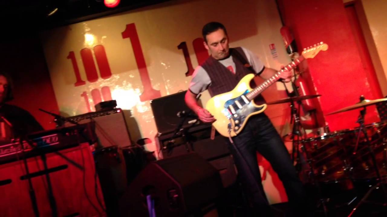 Sweet Felicity Arkwright in 100 Club - YouTube