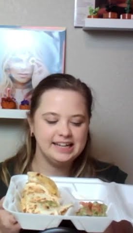 snack break | bbbayleaf on #Twitch - YouTube