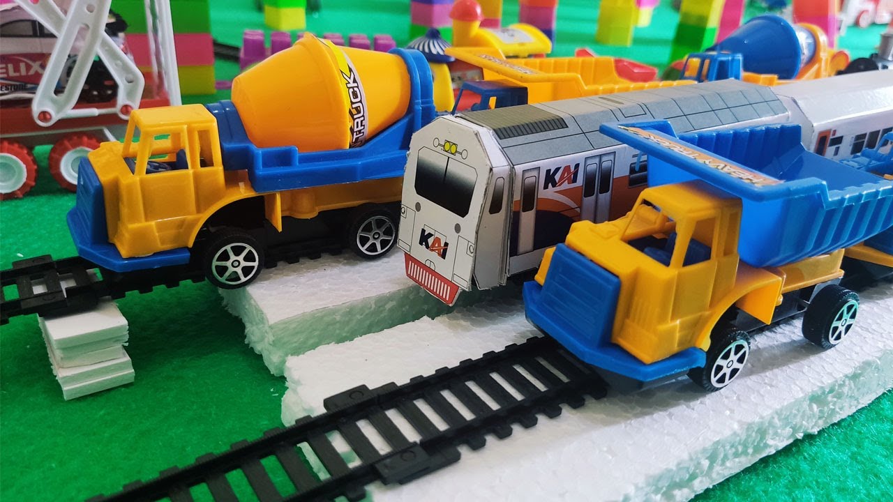 Unboxing kereta api, bermain kereta api unboxing mainan - YouTube