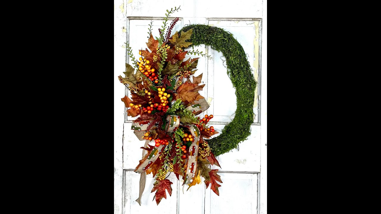 Fall Moss Wreath | Dylan Live Demo - YouTube