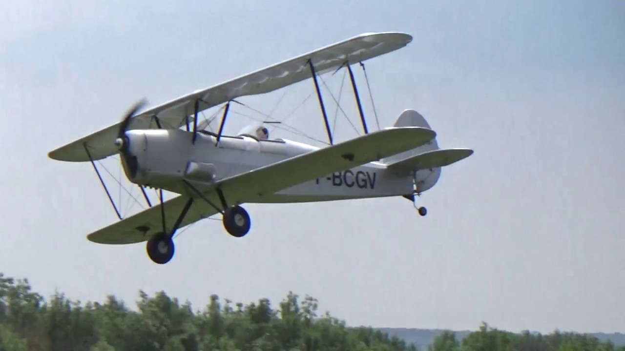 STAMPE SV.4 RC - YouTube