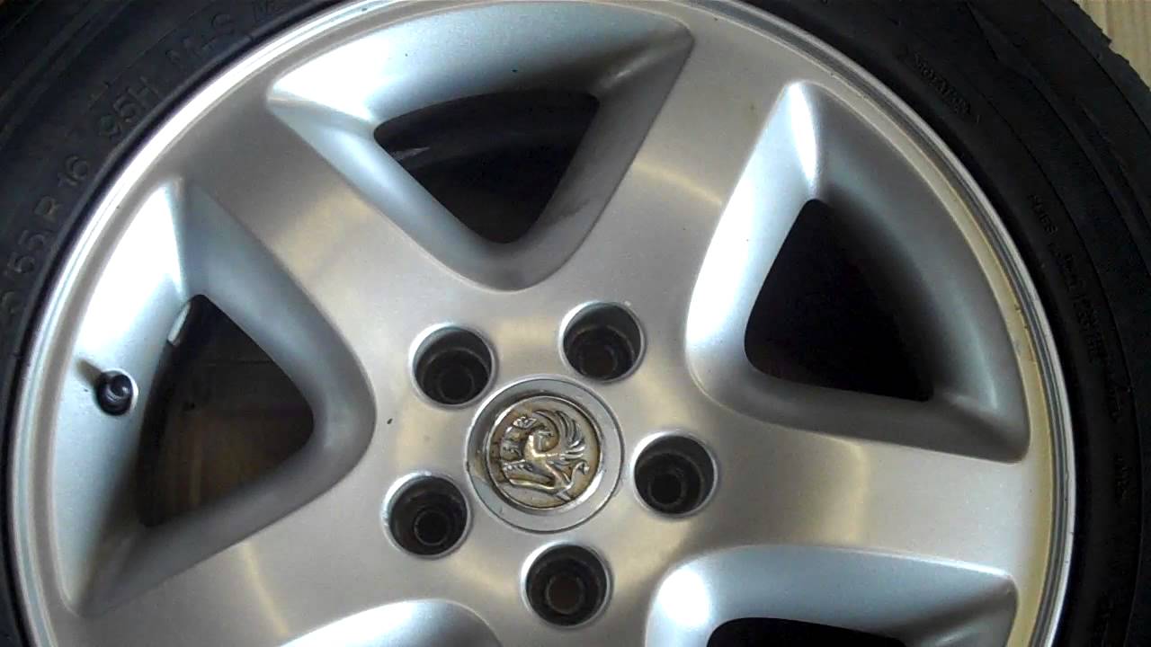 VAUXHALL OMEGA ALLOY WHEELS WITH TYRES - 285/55R16 - 5 X 110 - YouTube