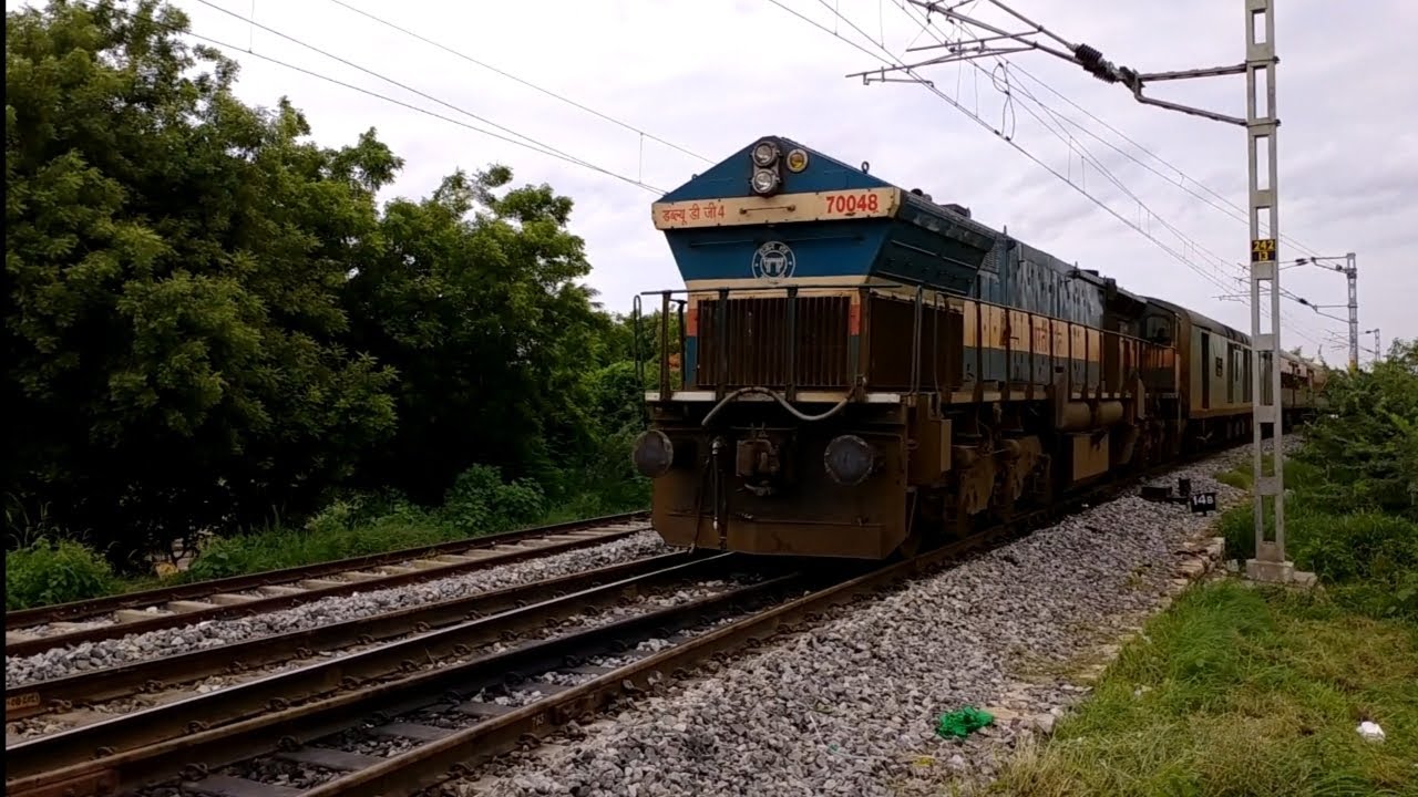 07641 Tirupathi Special Express (nanded to tirupathi) arriving at ...