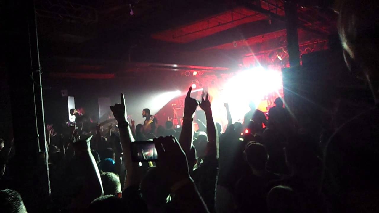 Killswitch Engage LIVE - End of Heartache - YouTube