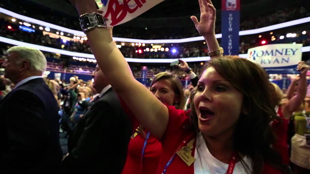 RNC: Floor View of Balloon Drop! - YouTube