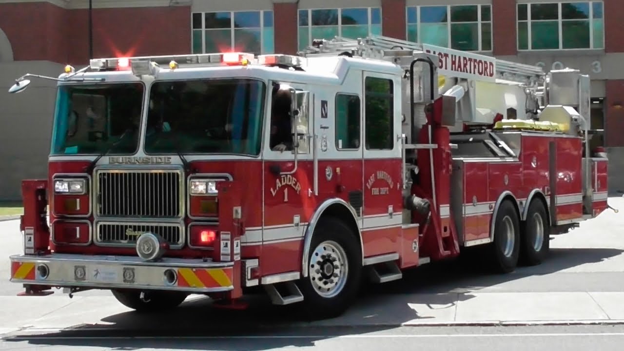 East Hartford, CT Fire Department Ladder 1 Responding - YouTube