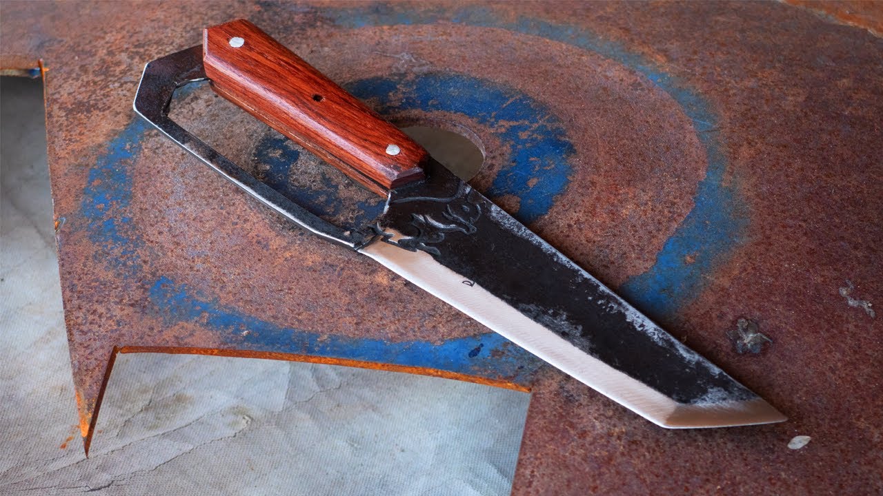 This is an easy way to make a knife from tractor disc plough - YouTube