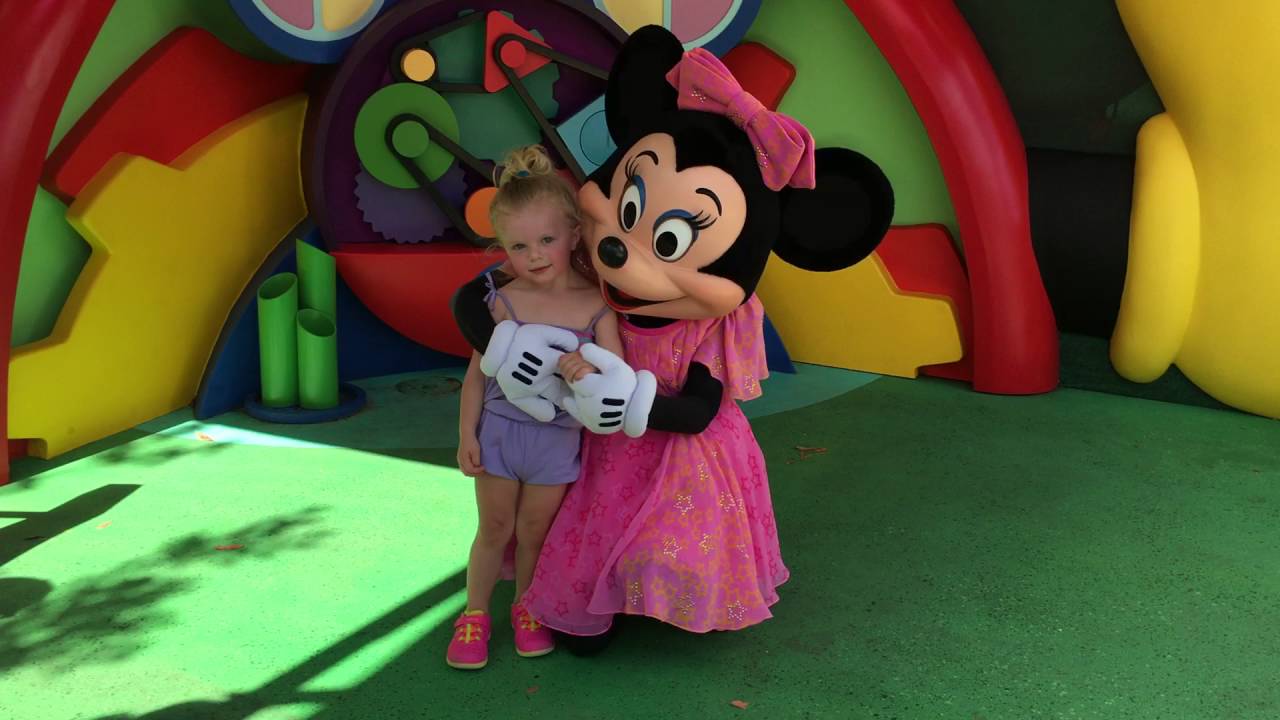 Meeting Minnie Mouse for the 1st Time! - YouTube