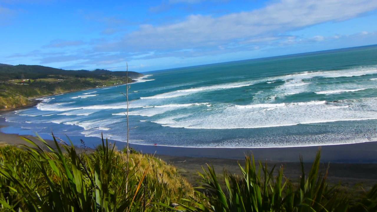 Beach Manu Bay's Barrel / Raglan / Neuseeland / New Zealand - YouTube