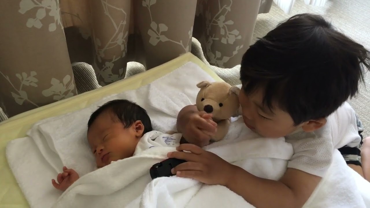 Persistent and noisy older brother[Funny video] Baby is happy 😃 by ...