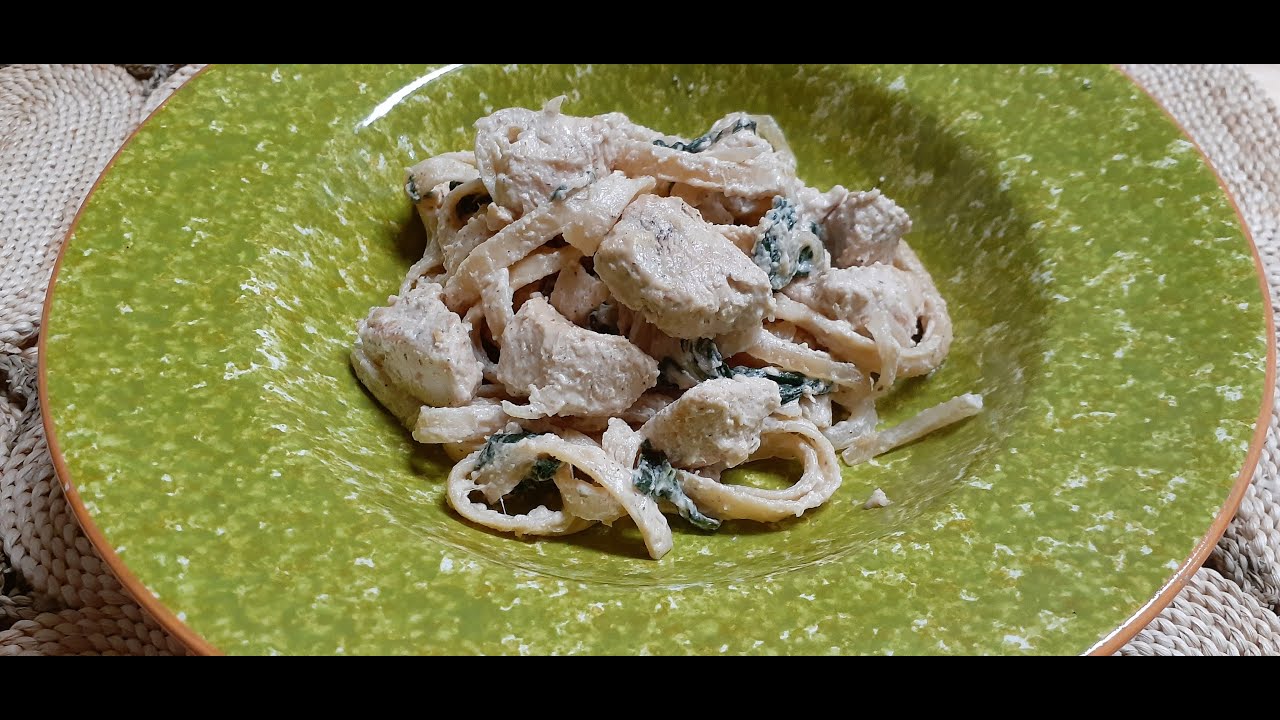 Pasta Blanca con Pechuga de Pollo y Espinacas - YouTube