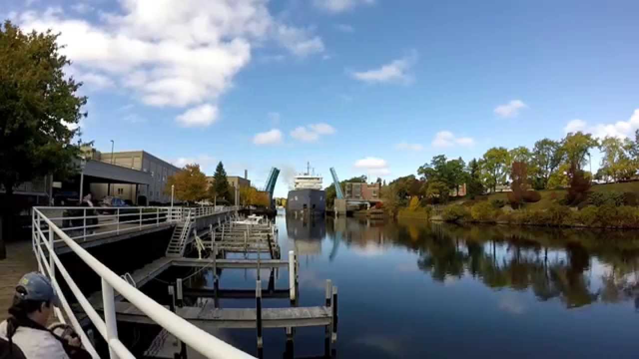 Time lapse of the Algoway Freighter Delivering salt to Manistee, MI ...