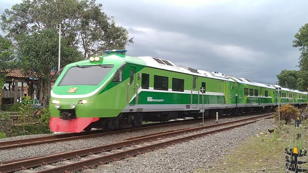 MENUNGGU KERETA API INSPEKSI - KAIS 4 DI STASIUN INDIHIANG - YouTube