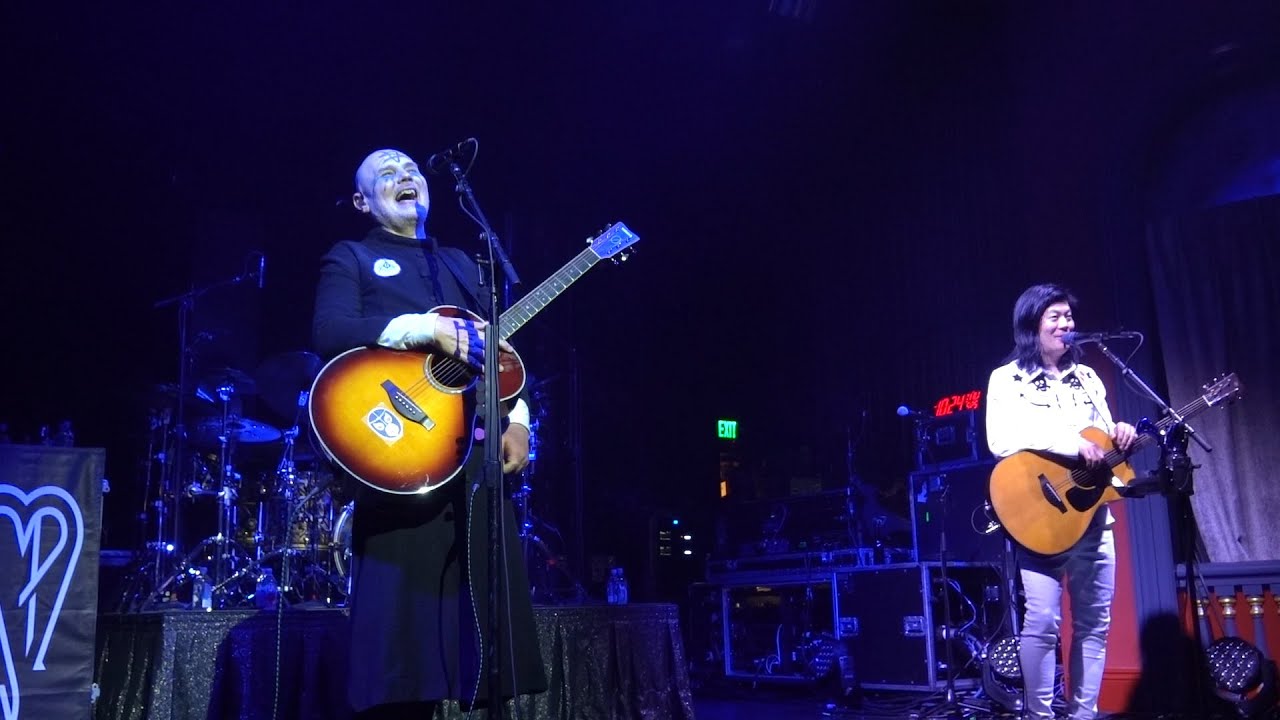 Smashing Pumpkins - Tonight, Tonight (Acoustic) – Live in Napa - YouTube