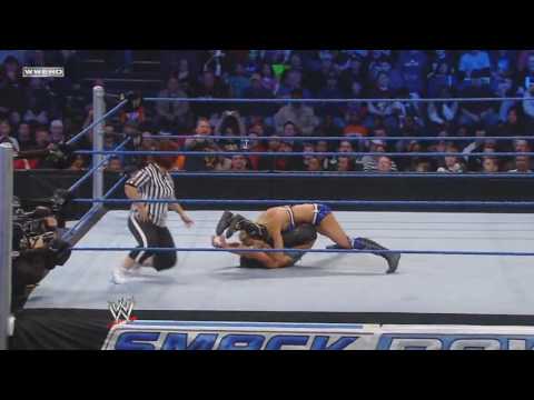 • Michelle Mccool Hits Her Roundhouse Kick • Smackdown HD